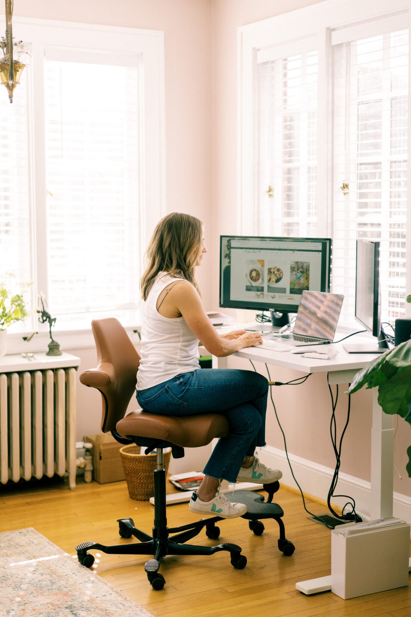 How to Manage a Busy Schedule (with Practical Tips and Apps)