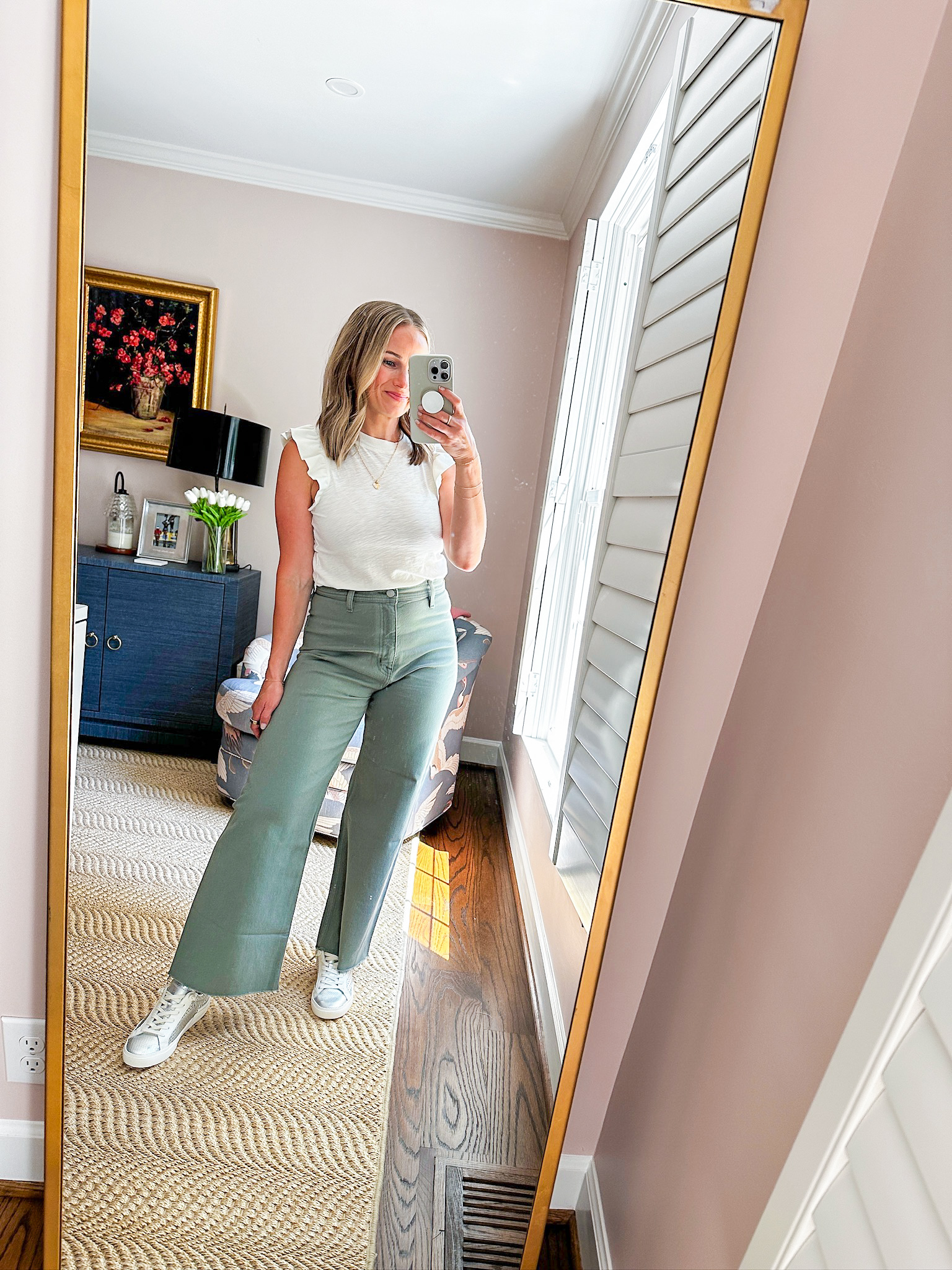 The best non-skinny jeans to add to your closet (and how to style!)