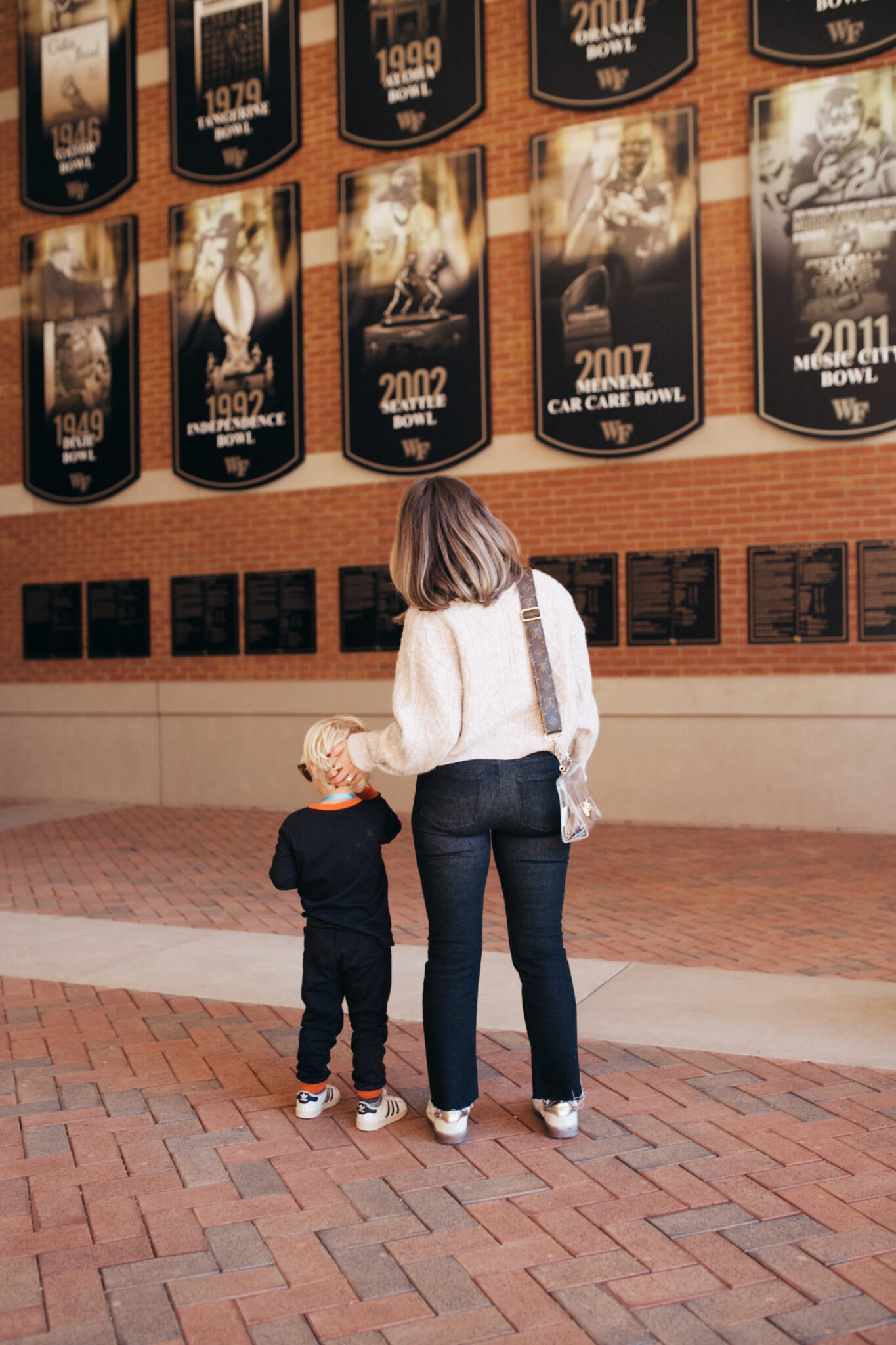 What to Wear to a Football Game (to actually look cute)