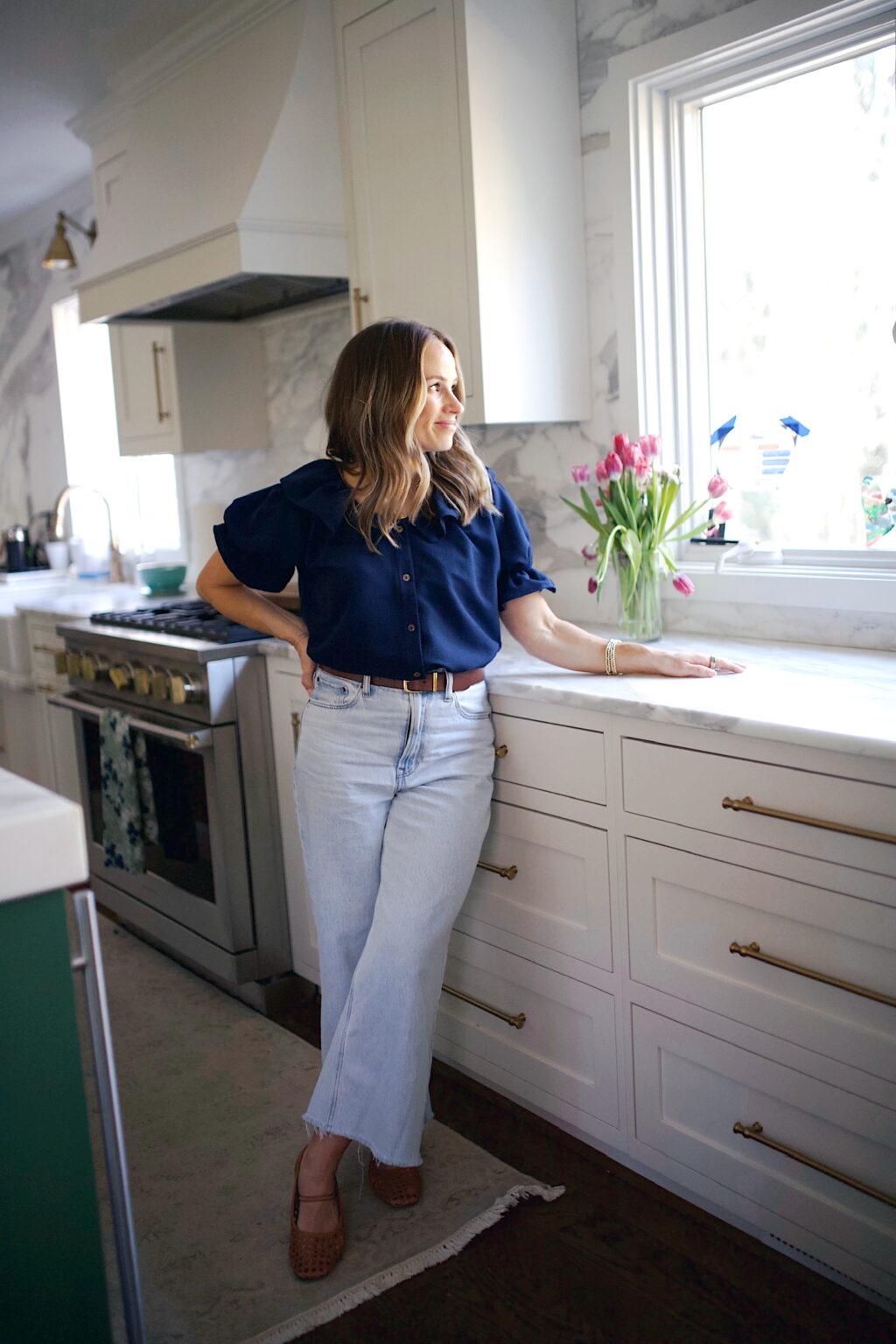 What to Wear with Light Blue Jeans (a comprehensive style guide)