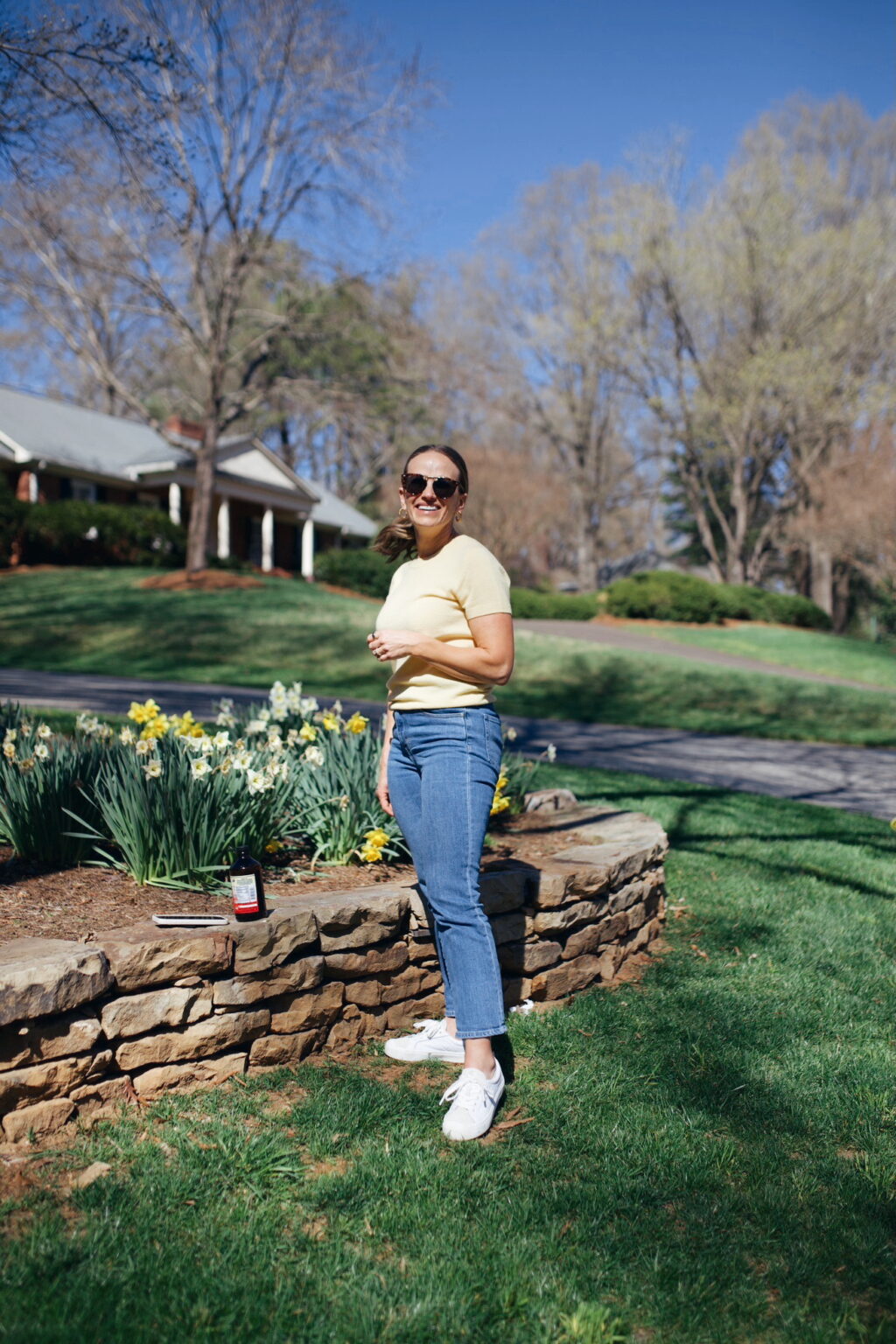How to Dress Like a Cool Mom (Casual Mom Style That’s Still Cute)