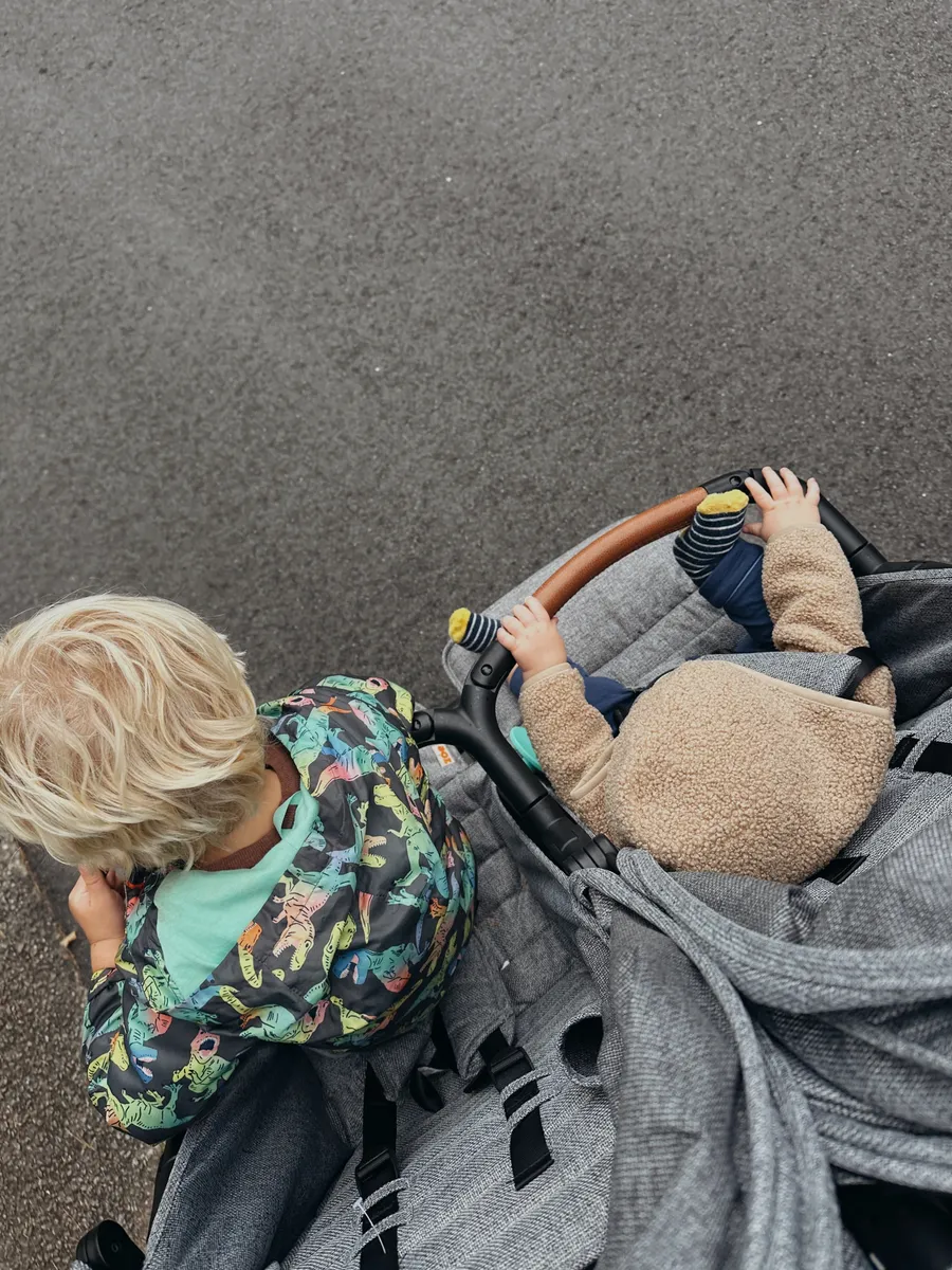 Zoe Travel Stroller Review (with pros & cons)